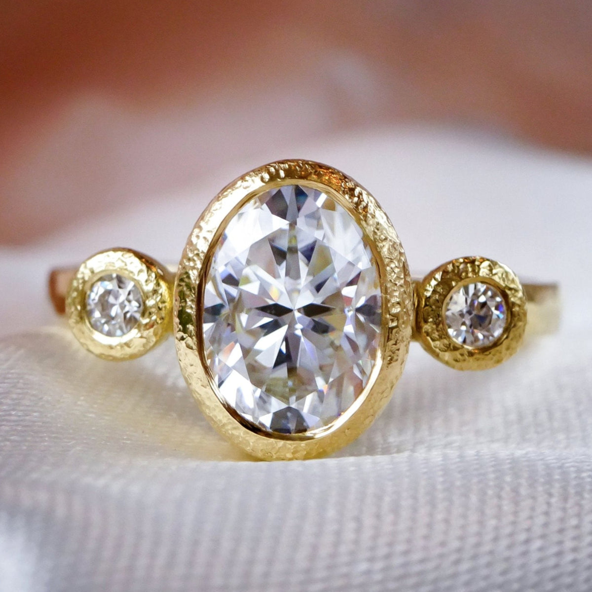Stardust Oval Large Diamond Engagement ring in 9ct /14ct /18ct solid G ...