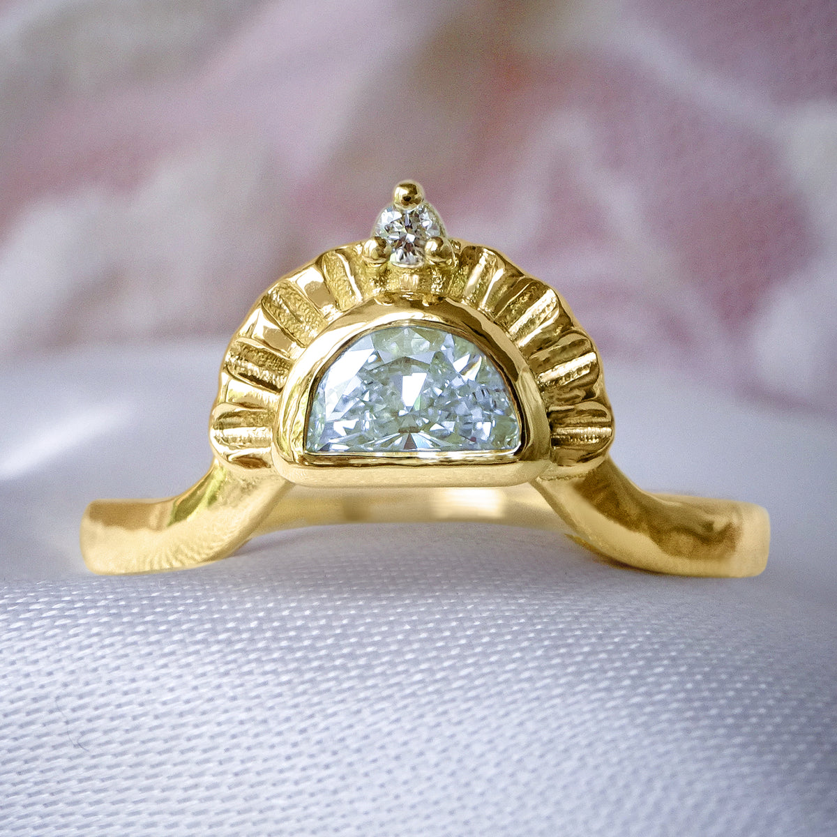Art Deco Sunburst Diamond Curved Wedding Ring in 9ct/ 14ct/ 18ct solid ...