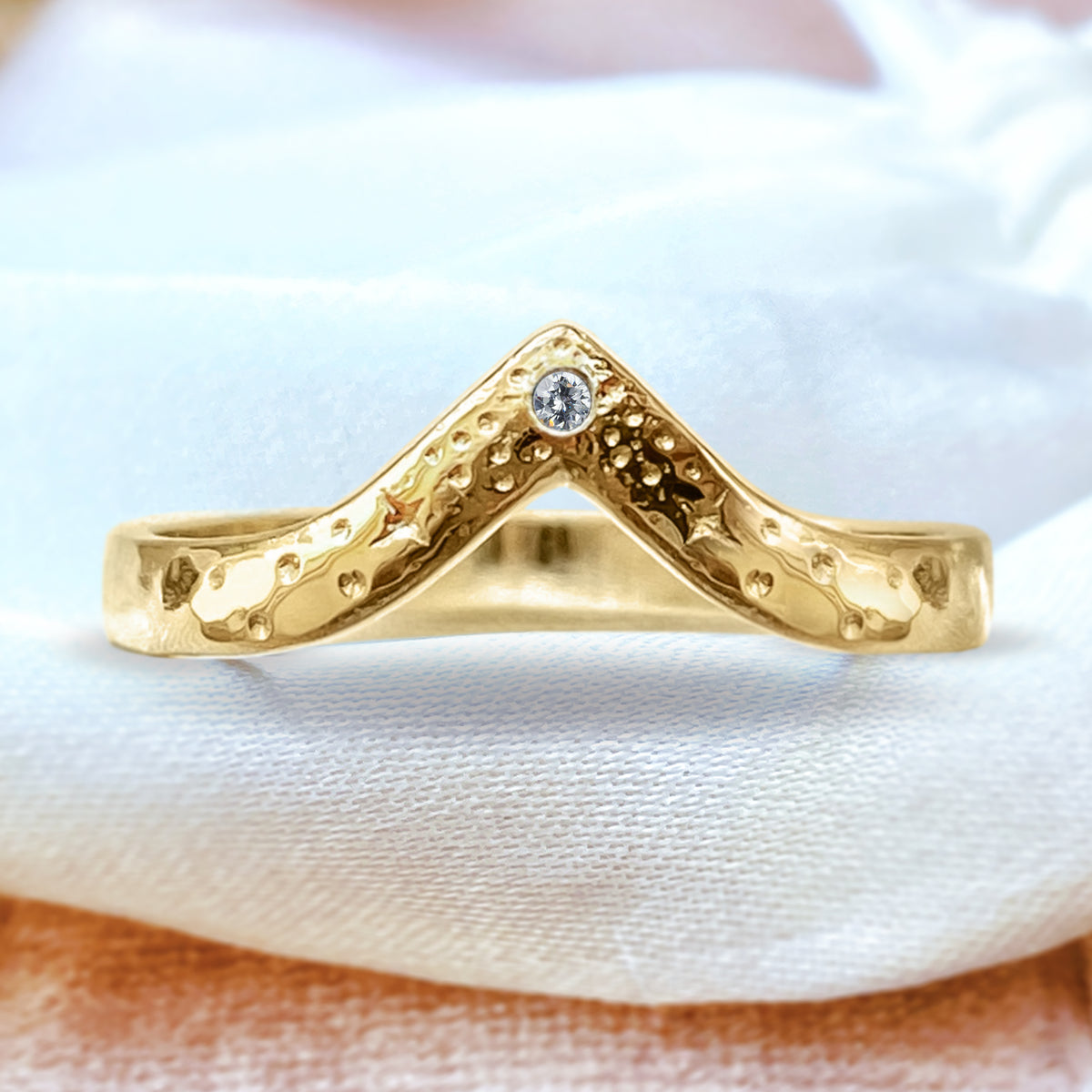 Stargazer White Diamond Contour Wishbone Wedding ring in 9ct / 14ct/ 1 ...